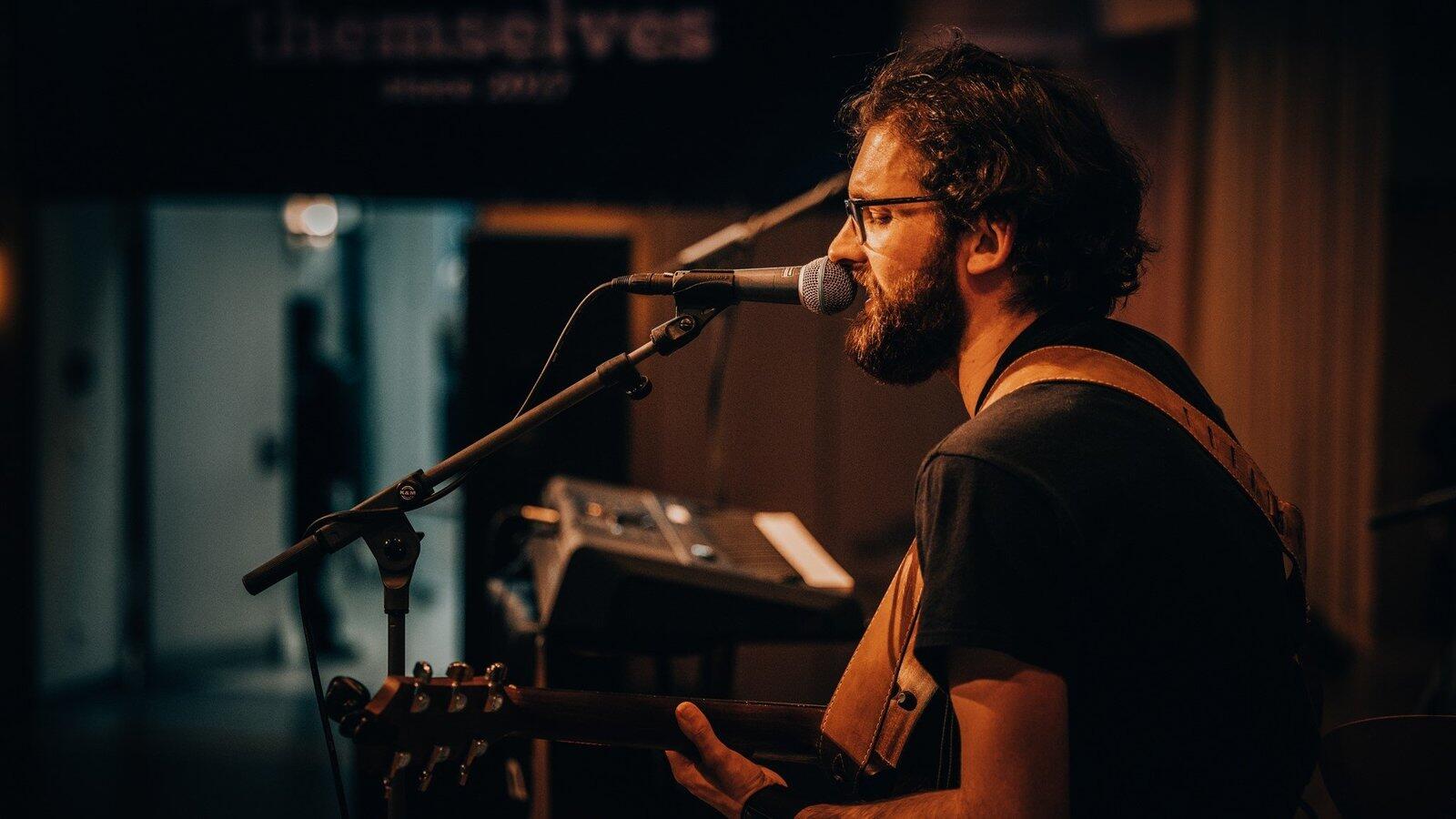 Johannes Altmann entwickelt mit Musikern aus Ostbayern ein komplexes Album