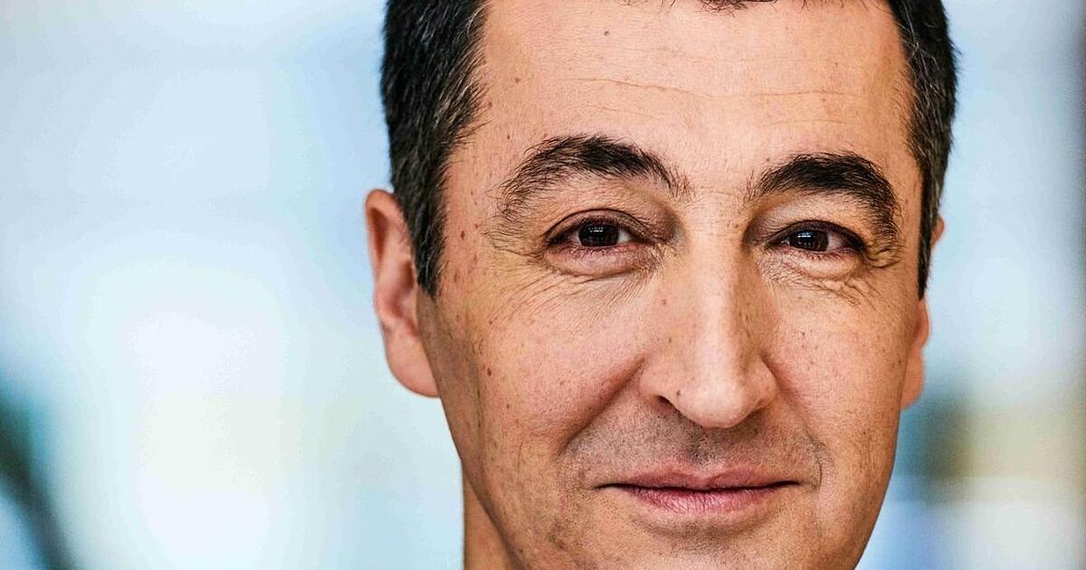 Cem Özdemir kommt in die Stadt