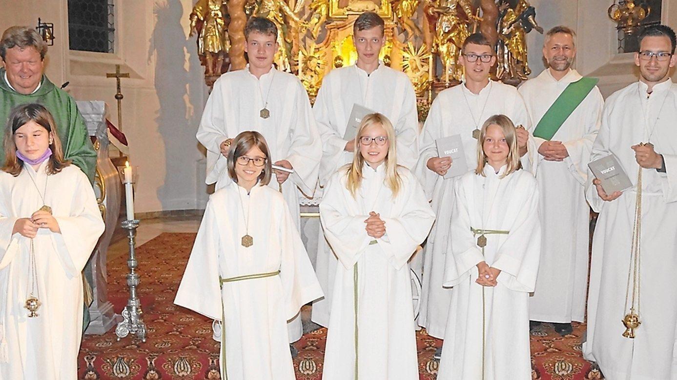 Verabschiedung und Neuaufnahme von Ministranten