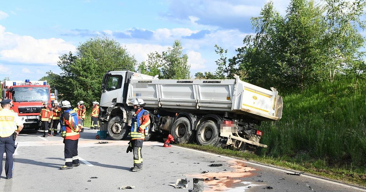 Drei Verletzte und 200.000 Euro Schaden nach Unfall auf B299 bei Vilsbiburg