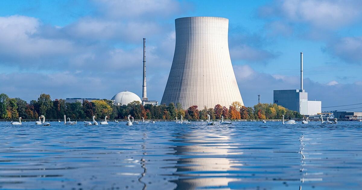 Castor-Transport mit Atommüll unterwegs nach Niederaichbach