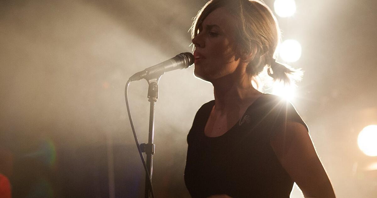 Badewannenmusik: Annika Norlin und ihre Bands "Hello Saferide" und ...