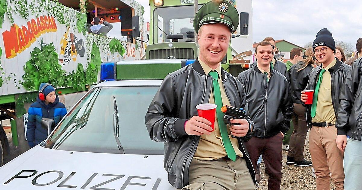 Faschingsmarkt und Umzug lockten Tausende Besucher nach Pilsting