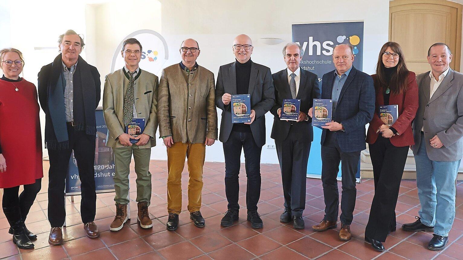 Landshuter VHS stellt zum Jubiläum ihr neues Programm vor