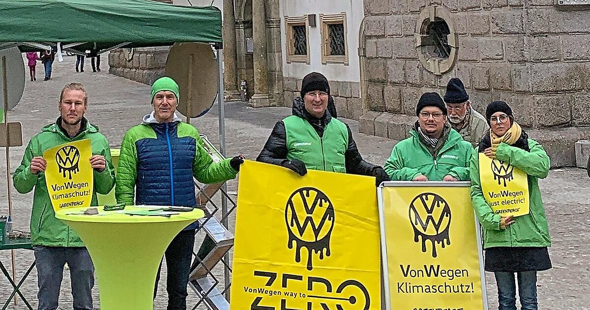 Greenpeace-Protest gegen VW in Regensburg