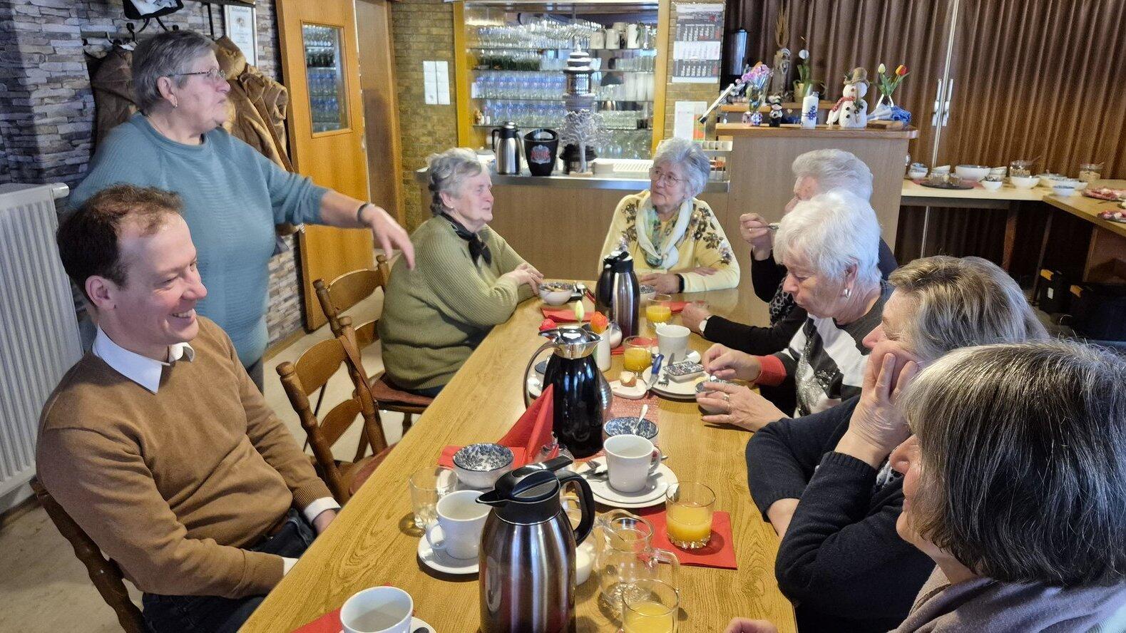 Monatlicher Witwen-Stammtisch in Eschlkam macht allen gute Laune