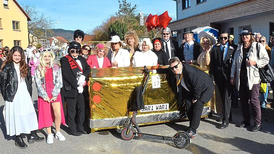 Zum 75. Mal kamen zahlreiche Faschingsverrückte nach Sarching