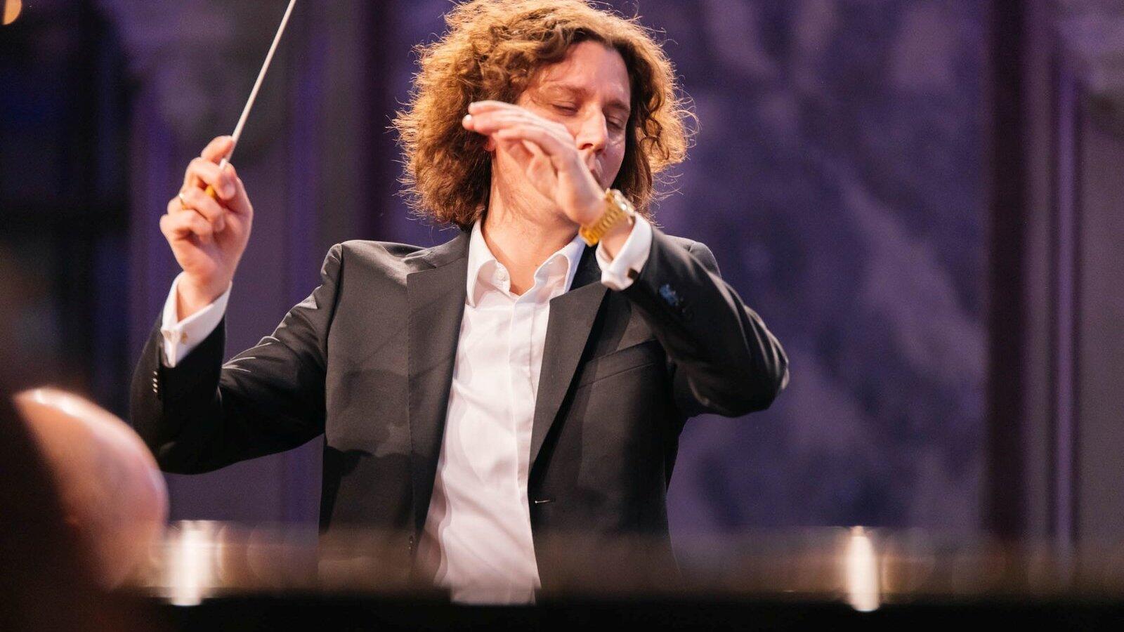 Gejza Jurth dirigiert bei Klassik an der Donau in Straubing