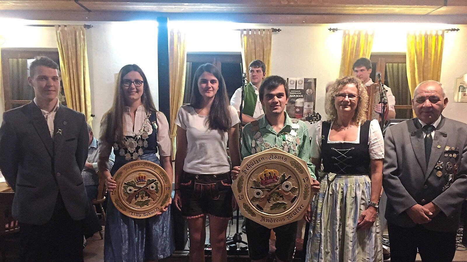 Majestäten eröffnen Schützenball